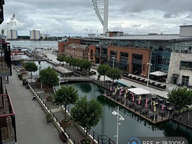 The Canalside, Portsmouth, PO1 2 bed flat to rent £2,200 pcm £508 pw