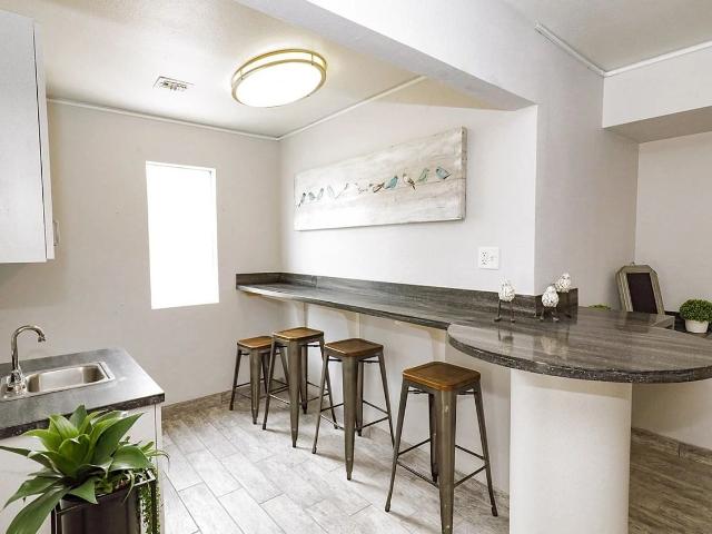 The Canyons on Colter Apartments 2 Bedroom Apartment for Rent at 5631 W Colter St, Glendale, AZ 85301