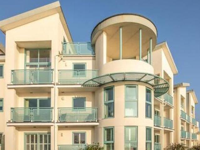 The Cape, Marine Drive, 3 Bedroom Flat