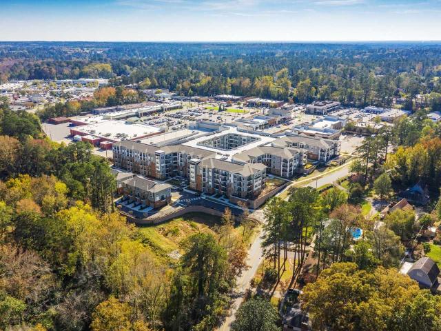The Cardinal Apartments 2 Bedroom Apartment for Rent at 4615 Forest Dr, Columbia, SC 29206