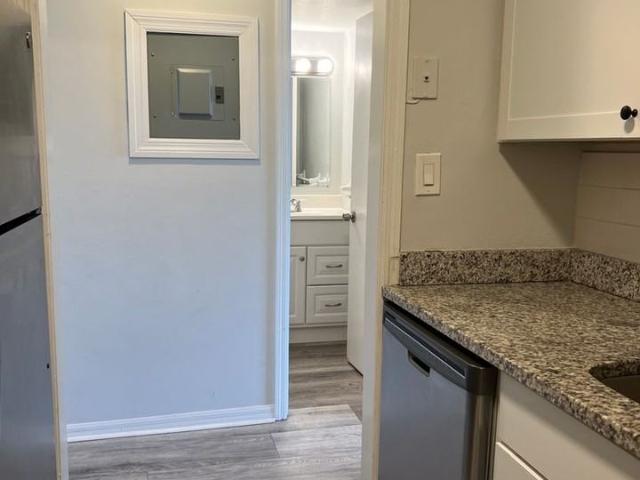 The Carl 1 Bedroom Apartment for Rent at 3323 N Westmoreland Dr, Orlando, FL 32804 College Park