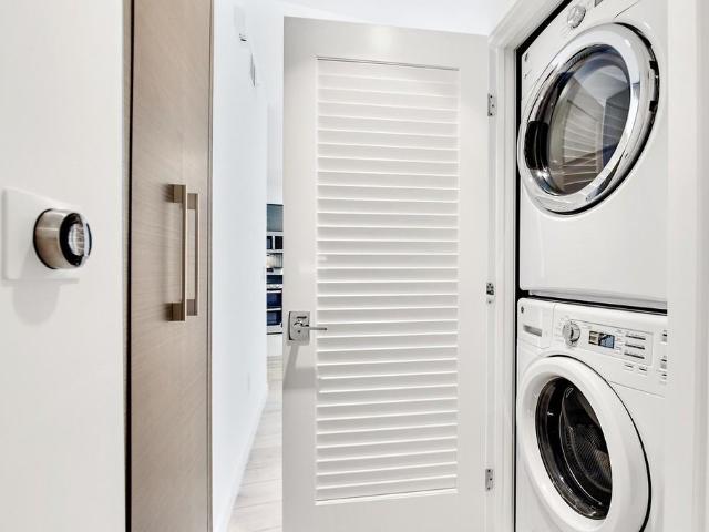 The Carlton At Hollywood 2 Bedroom Apartment for Rent at 5845 Carlton Way, Los Angeles, CA 90028 Hollywood Studio District
