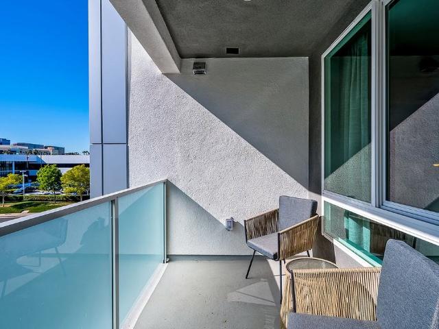 The Cartwright 1 Bedroom Apartment for Rent at 17600 Cartwright Rd, Irvine, CA 92614 Irvine Business Complex