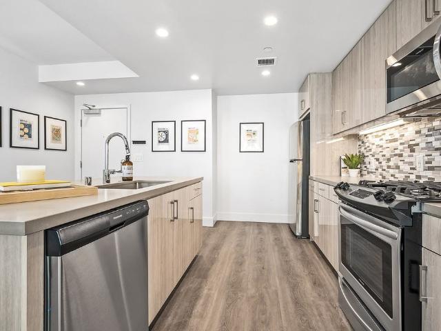 The Cartwright Studio Apartment for Rent at 17600 Cartwright Rd, Irvine, CA 92614 Irvine Business Complex
