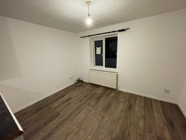 The Cedars, Broom Road, Sittingbourne, Property for rent