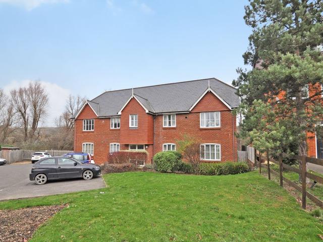 The Cedars, Sellindge, Ashford TN25, 1 bed flat to rent, £1,000 pcm | PrimeLocation