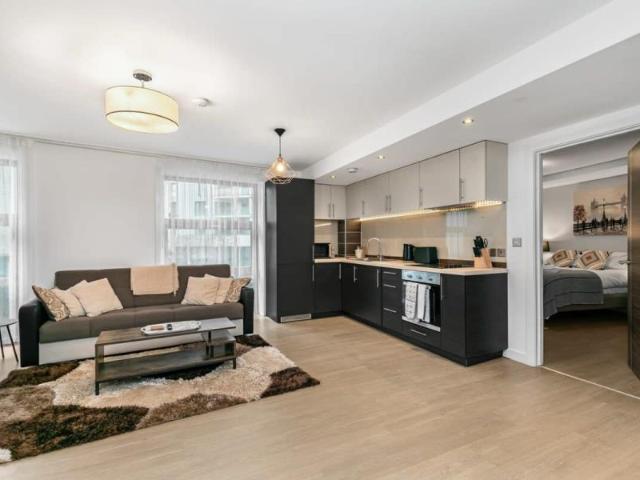 The Centrium, Woking GU22 1 bed apartment to rent £1,375 pcm £317 pw