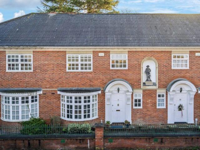 The Chyne, Gerrards Cross, Buckinghamshire SL9, 3 bed terraced house to rent, £3,250 pcm | PrimeLocation