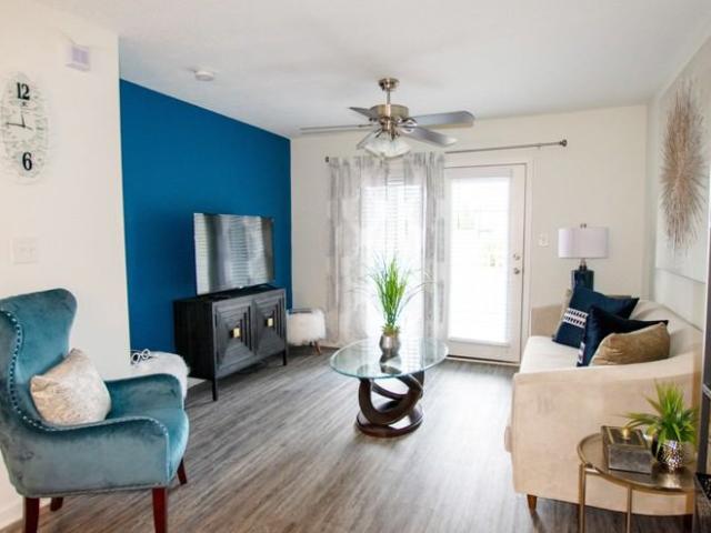 The Champion at Bluegrass Apartments 3 Bedroom Apartment for Rent at 300 Quinton Ct, Lexington, KY 40509