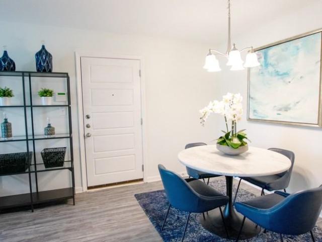 The Champion at Bluegrass Apartments 3 Bedroom Apartment for Rent at 300 Quinton Ct, Lexington, KY 40509