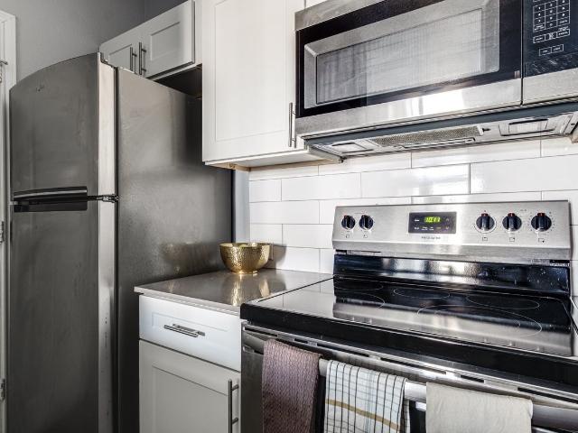 The Chase Apartments 2 Bedroom Apartment for Rent at 4343 Rosemeade Pkwy, Dallas, TX 75287