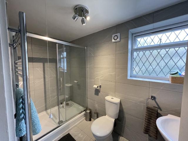 The Chase, Guildford GU2, Room to rent, £900 pcm | PrimeLocation