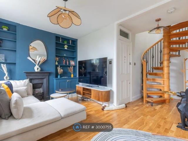 The Chase, London SW4, 2 bed flat to rent, £3,000 pcm | PrimeLocation