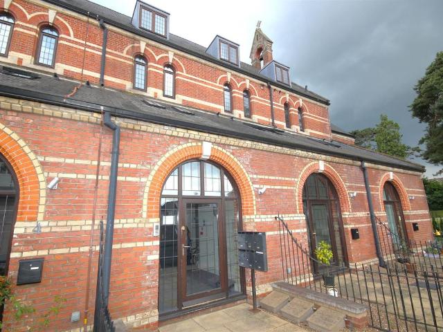 The Chapel, Godfrey Gardens, Chartham CT4, 2 bed flat to rent, £1,200 pcm | PrimeLocation