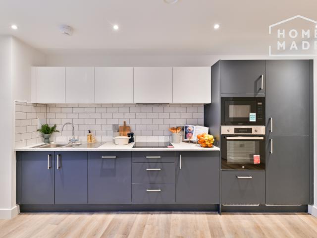The Charter DA12, 2 bed flat to rent, £1,675 pcm | PrimeLocation