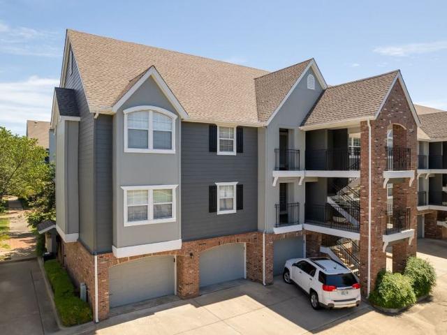 The Chesterfield 1 Bedroom Apartment for Rent at 4733 S Harvard Ave, Tulsa, OK 74135 Patrick Henry