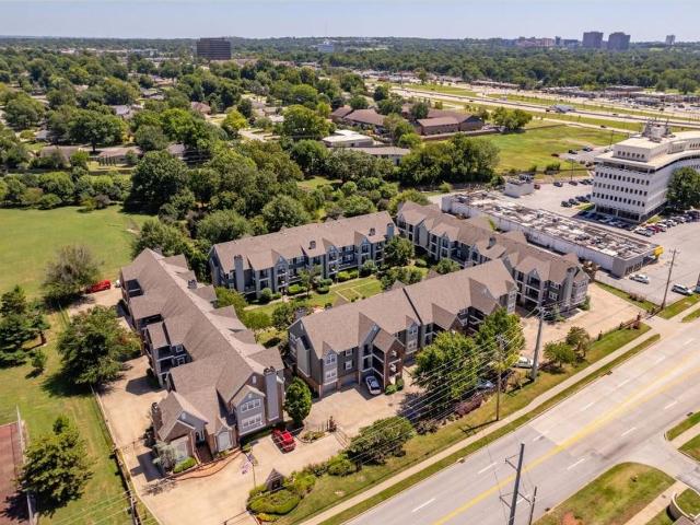 The Chesterfield 1 Bedroom Apartment for Rent at 4733 S Harvard Ave, Tulsa, OK 74135 Patrick Henry