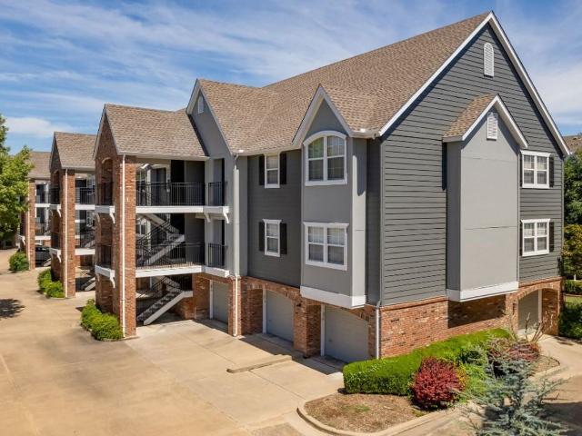 The Chesterfield 2 Bedroom Apartment for Rent at 4733 S Harvard Ave, Tulsa, OK 74135 Patrick Henry