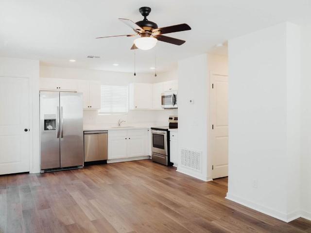 The Chipman Apartments 2 Bedroom Apartment for Rent at 1135 E Chipman Rd, Phoenix, AZ 85040