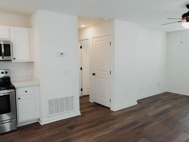 The Chipman Apartments 3 Bedroom Apartment for Rent at 1135 E Chipman Rd, Phoenix, AZ 85040