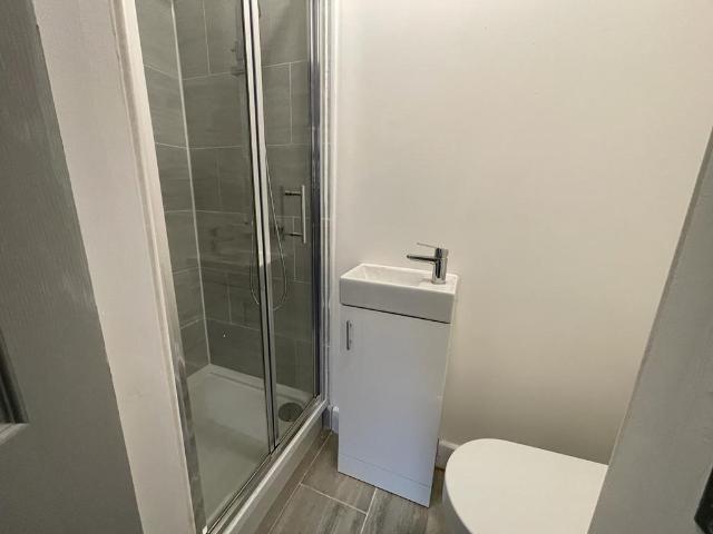 The Circle, London Studio to rent £1,440 pcm £332 pw