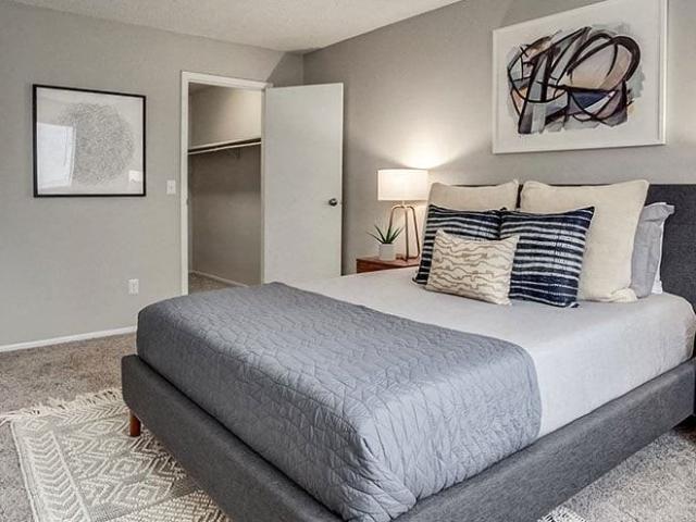 The Club at Indian Creek Apartment Homes 1 Bedroom Apartment for Rent at 10380 Conser St, Overland Park, KS 66212
