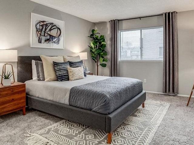 The Club at Indian Creek Apartment Homes 1 Bedroom Apartment for Rent at 10380 Conser St, Overland Park, KS 66212