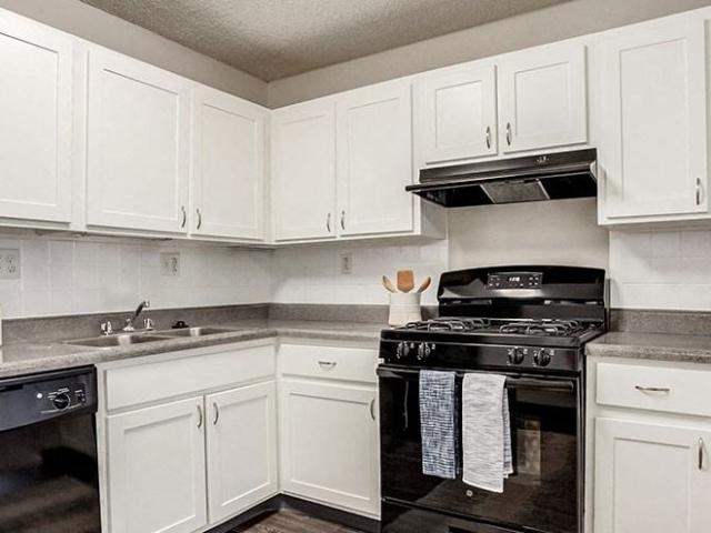 The Club at Indian Creek Apartment Homes 1 Bedroom Apartment for Rent at 10380 Conser St, Overland Park, KS 66212