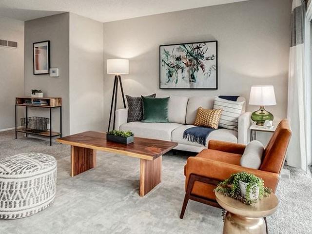 The Club at Indian Creek Apartment Homes 3 Bedroom Apartment for Rent at 10380 Conser St, Overland Park, KS 66212