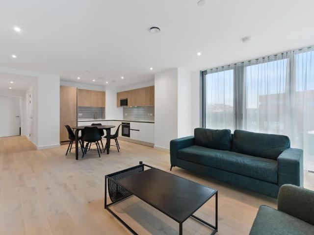 The Clarendon, Watford, London WD17, 2 bed flat to rent, £2,350 pcm | PrimeLocation