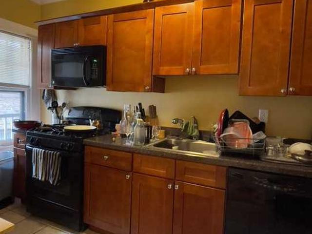 The Clarendon 2 Bedroom Apartment for Rent at 806 Farmington Ave, West Hartford, CT 06119