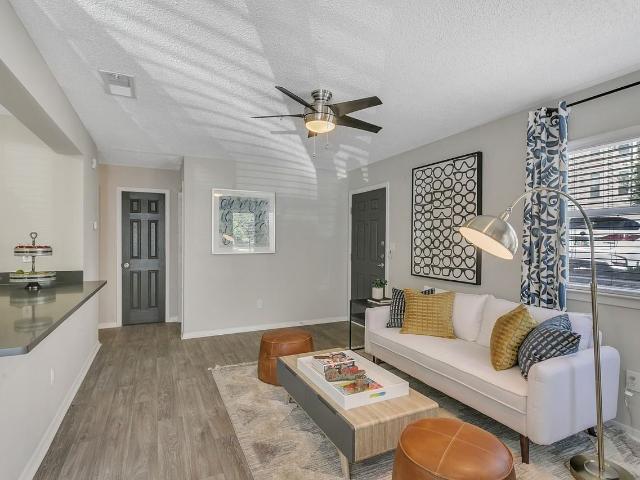 The Clarion Apartments 2 Bedroom Apartment for Rent at 10 Rimington Ln, Decatur, GA 30030
