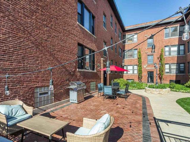 The Clark Rogers 2 Bedroom Apartment for Rent at 7417 N Clark St, Chicago, IL 60626 Rogers Park