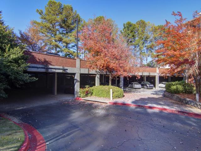 The Cleo Dunwoody 2 Bedroom Apartment for Rent at 1970 Peachford Rd, Dunwoody, GA 30338