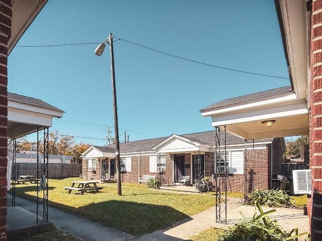 The Clements Horseshoe! 1 Bedroom Apartment for Rent at 1826 Clements Ave, North Charleston, SC 29405