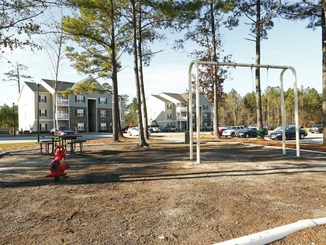 The Cliffs at Waterford 3 Bedroom Apartment for Rent at 859 S Cliffs Cir, Spring Lake, NC 28390 Pine Forest
