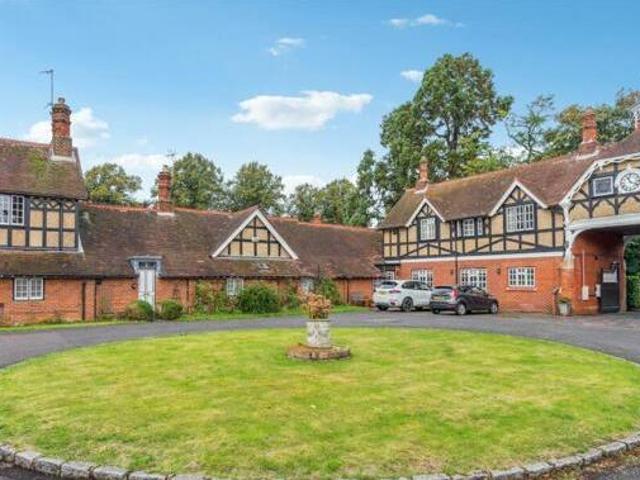 The Clock House, Watling Street, 3 Bedroom Character