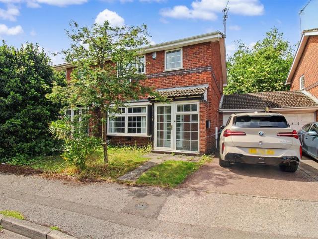 The Cloisters, Beeston, Nottingham NG9, 4 bed semi detached house to rent, £1,350 pcm | PrimeLocation