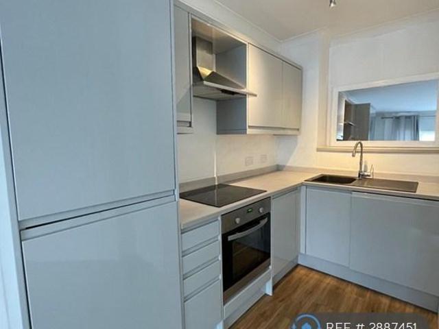 The Cloisters, Dartford, DA1 1 bed flat to rent £1,295 pcm £299 pw