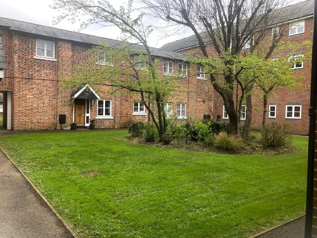 The Cloisters, Junction Road, Andover SP10, 2 bed flat to rent, £1,200 pcm | PrimeLocation