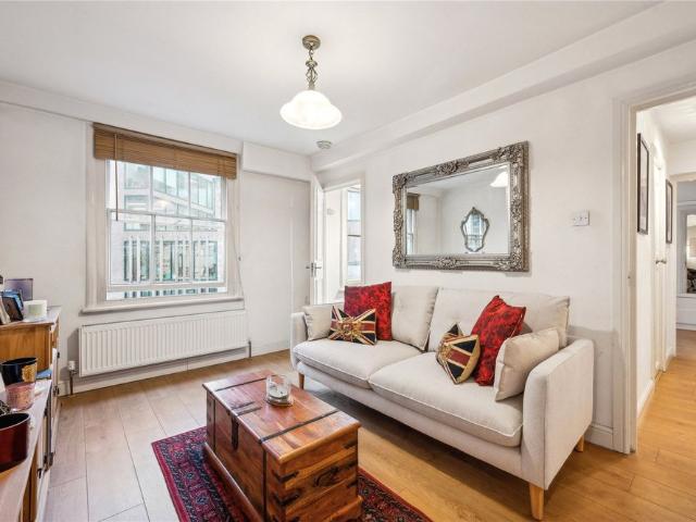 The Cloisters, London, E1, London