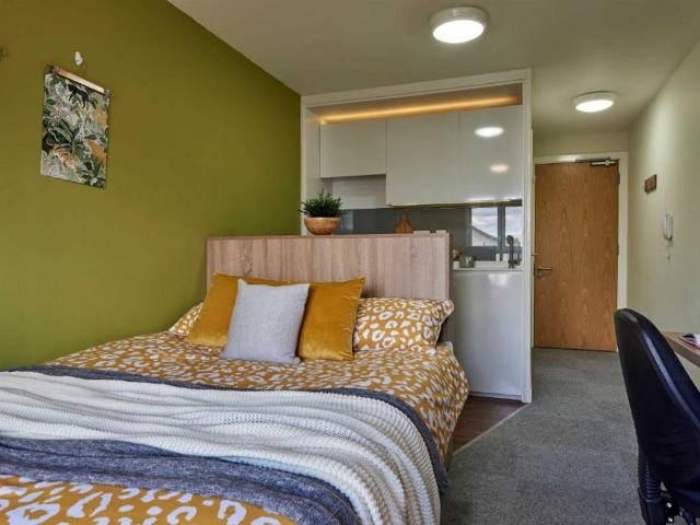 The Close, Bristol Road, Selly Oak, Birmingham B29, Studio to rent, £1,105 pcm | PrimeLocation