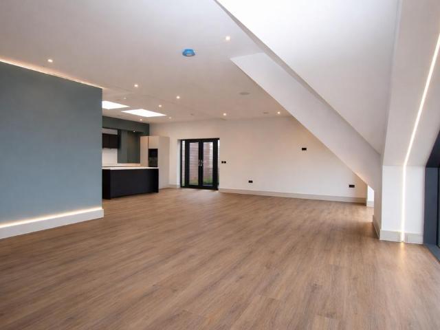 The Cloud, Boughton 3 bed apartment to rent £3,000 pcm £692 pw
