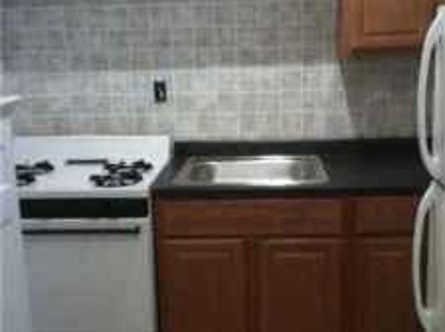 THE CRANDELL PARK APTS. AWESOME SUITES YOU HAVE TO SEE! 2830 E.130th St