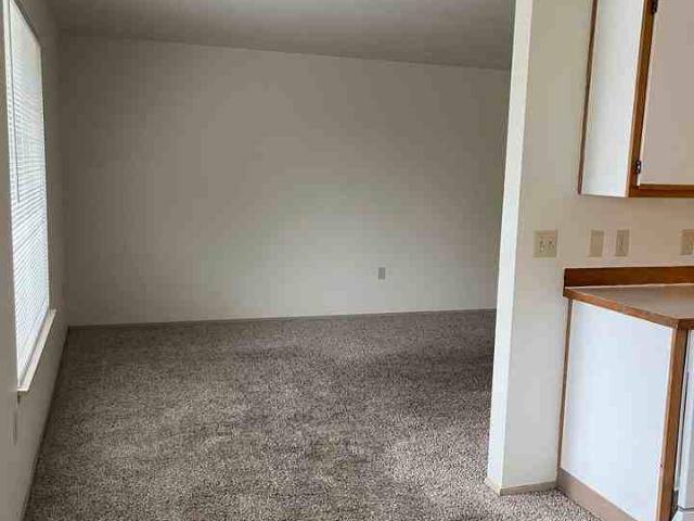 The Creek 2 Bedroom Apartment for Rent at 8950 Se 79th Pl, Milwaukie, OR 97206 Southgate