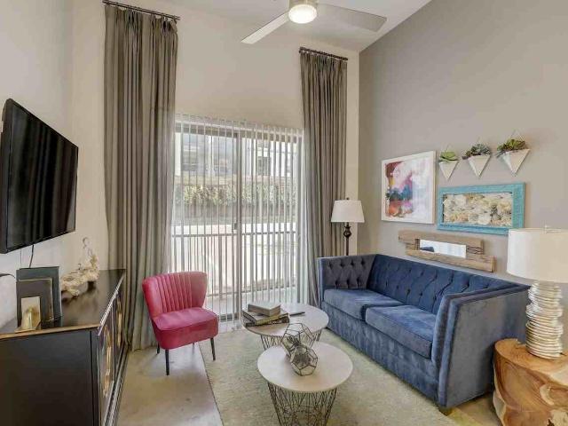 The Creekside at Vantage 1 Bedroom Apartment for Rent at 8997 Vantage Point Dr, Dallas, TX 75243