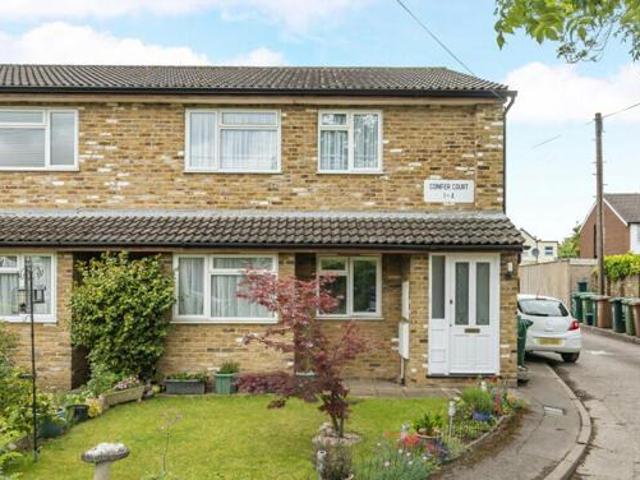 The Crescent, Ashford, 2 Bedroom Maisonette
