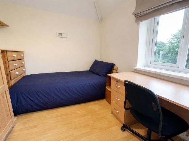 The Crescent, Brighton BN2, 5 bed shared accommodation to rent, £2,892 pcm | PrimeLocation