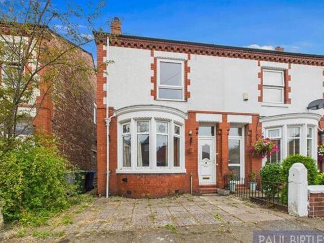 The Crescent, Flixton, 3 Bedroom Semi detached