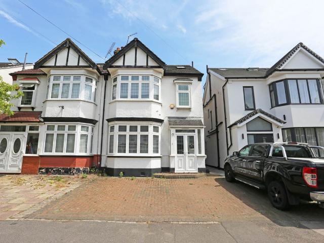 The Crescent, Ilford, Gants Hill IG2, 4 bed semi detached house to rent, £2,800 pcm | PrimeLocation